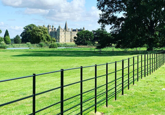 Estate Fencing – Elegant, Durable & Versatile Boundaries
