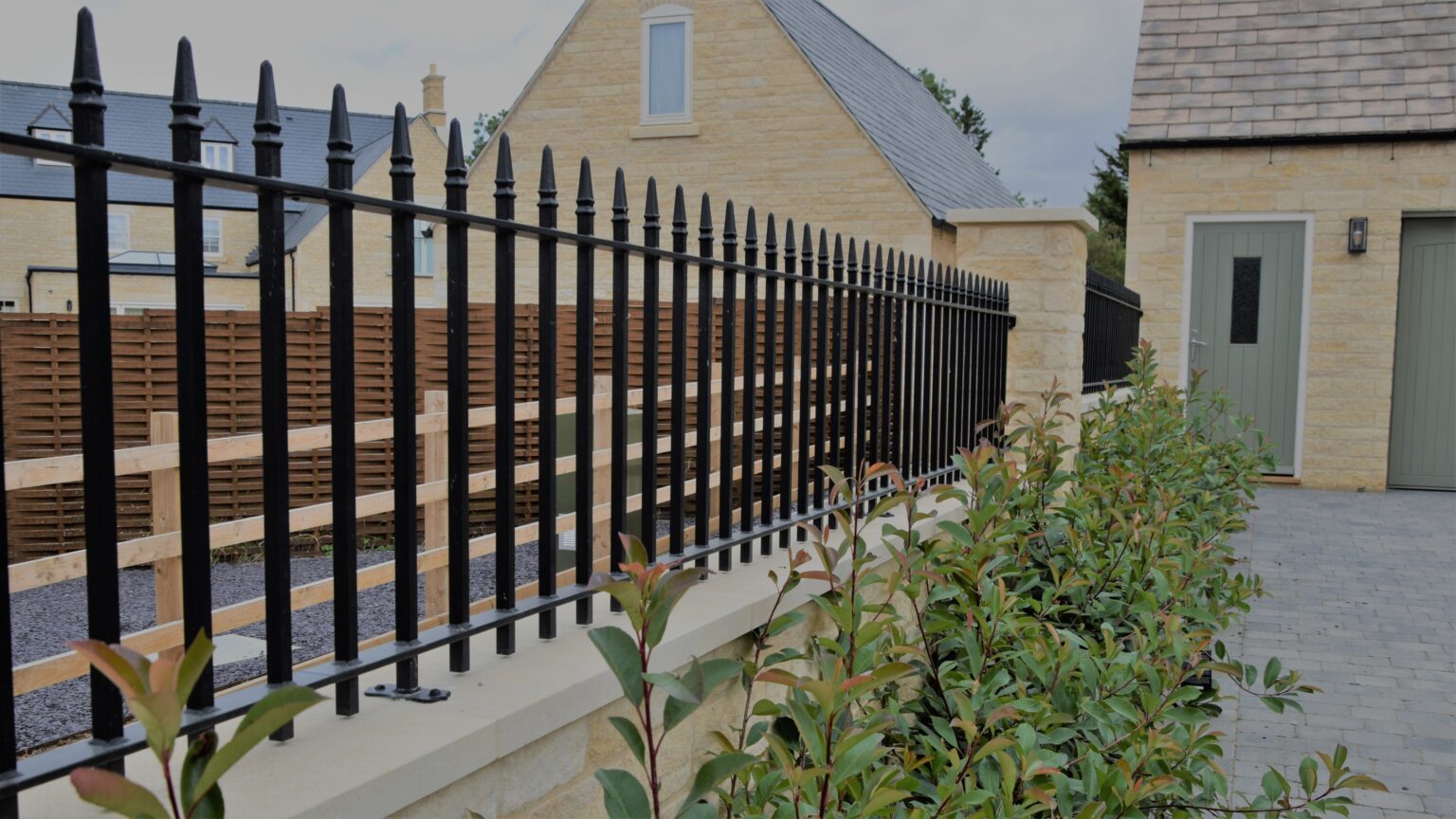 Traditional Iron Railings – Strong, Stylish & Made to Last